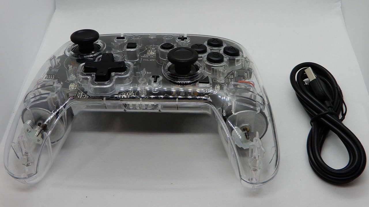 Nyxi Transparent Pro Controller Review - Brings back memories of the ...