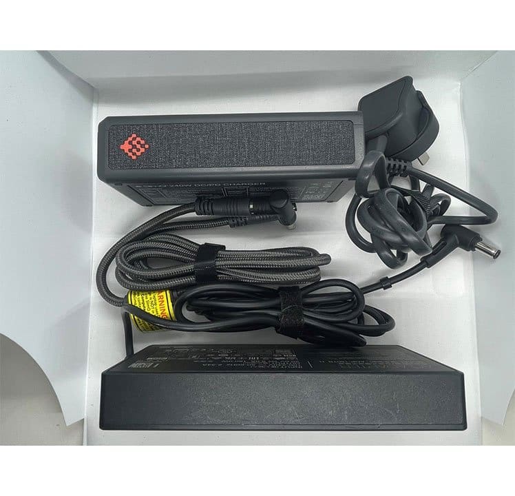 SlimQ 240W Super Charger - A powerful addition for gamers on the go ...